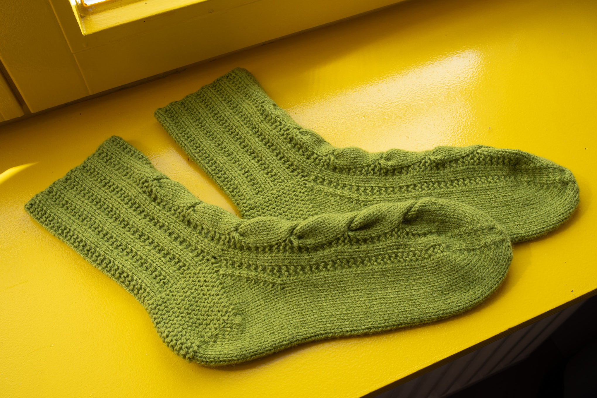 Billowing Braid Socks - Westknits